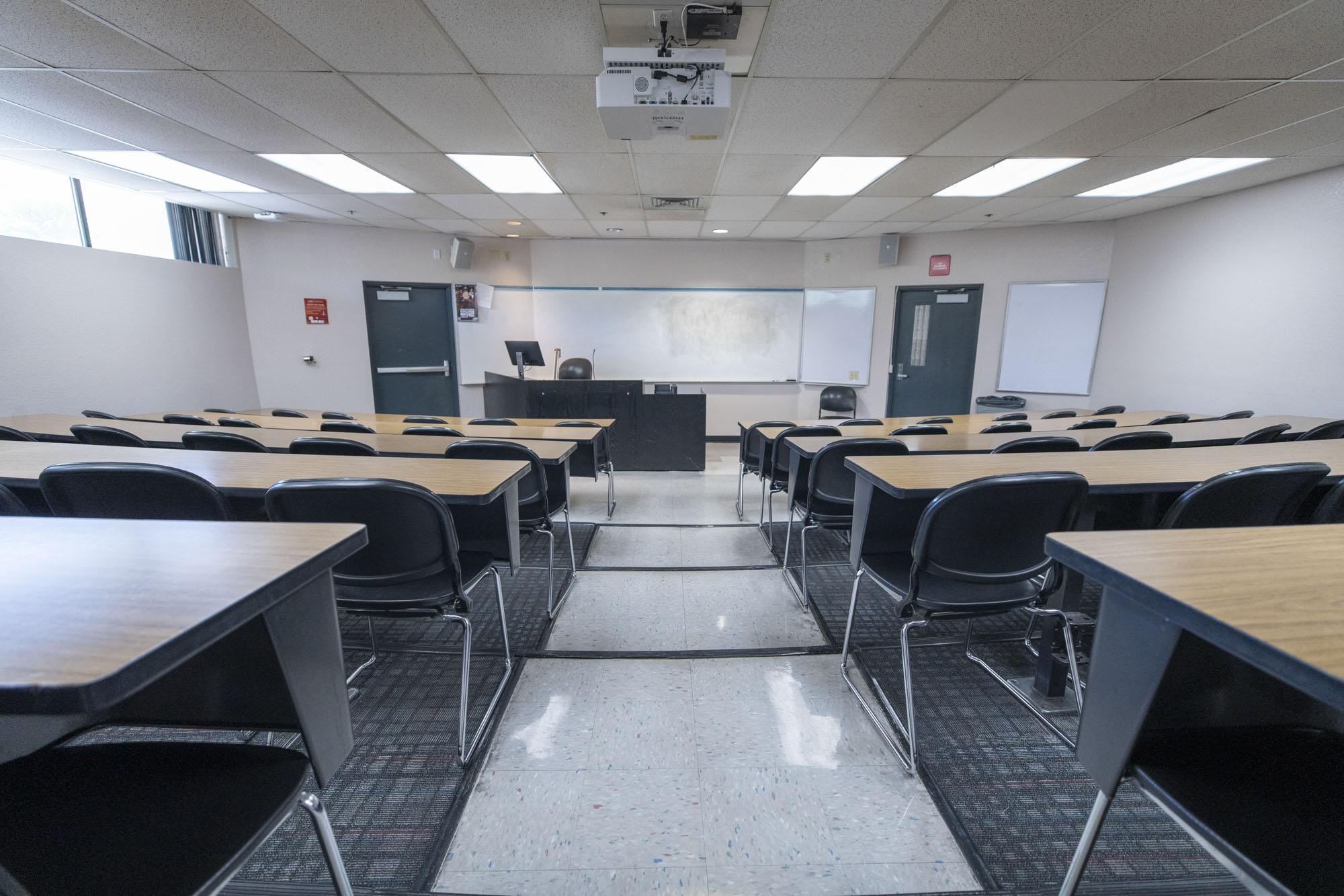 BEH 112 | Classrooms | UNLV Information Technology